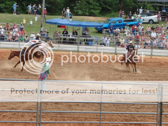 Photos of the Pro Rodeo in Troutman (Star: high school, contractors ...