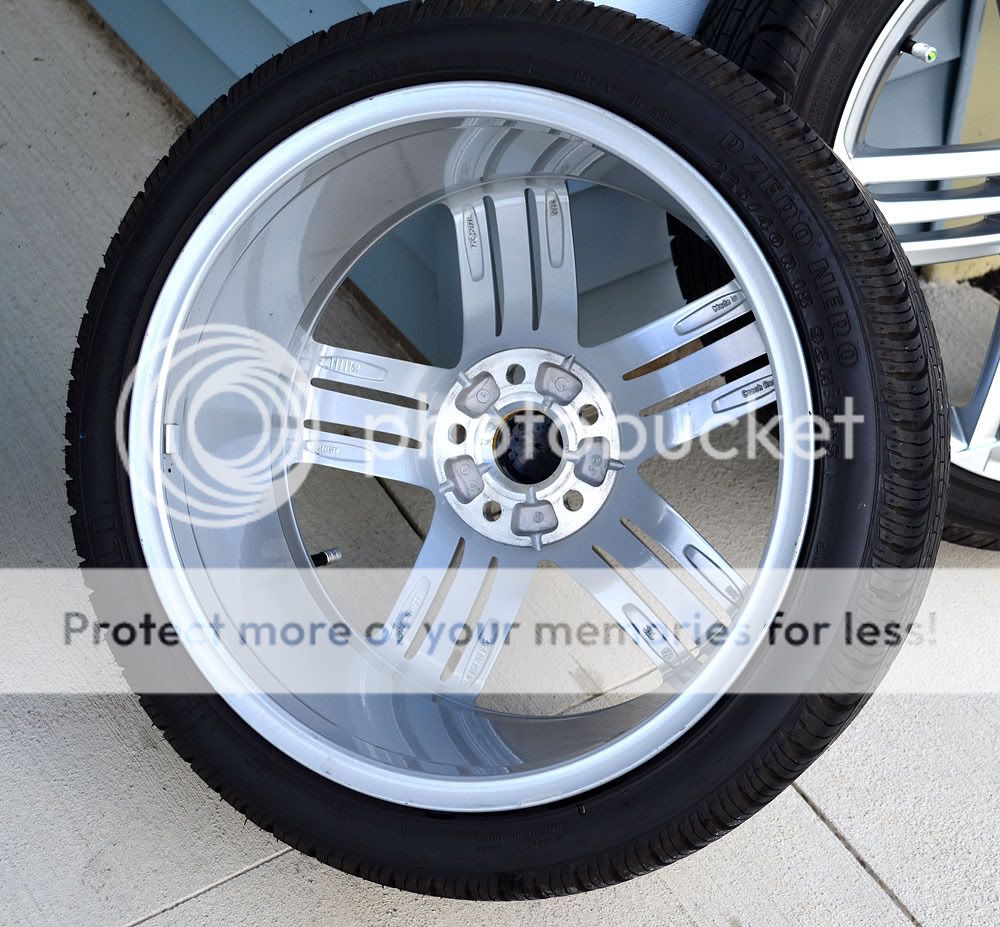 2012 VW Golf R factory wheels Talladega with Pirelli P-ZERO 225/40/18 ...