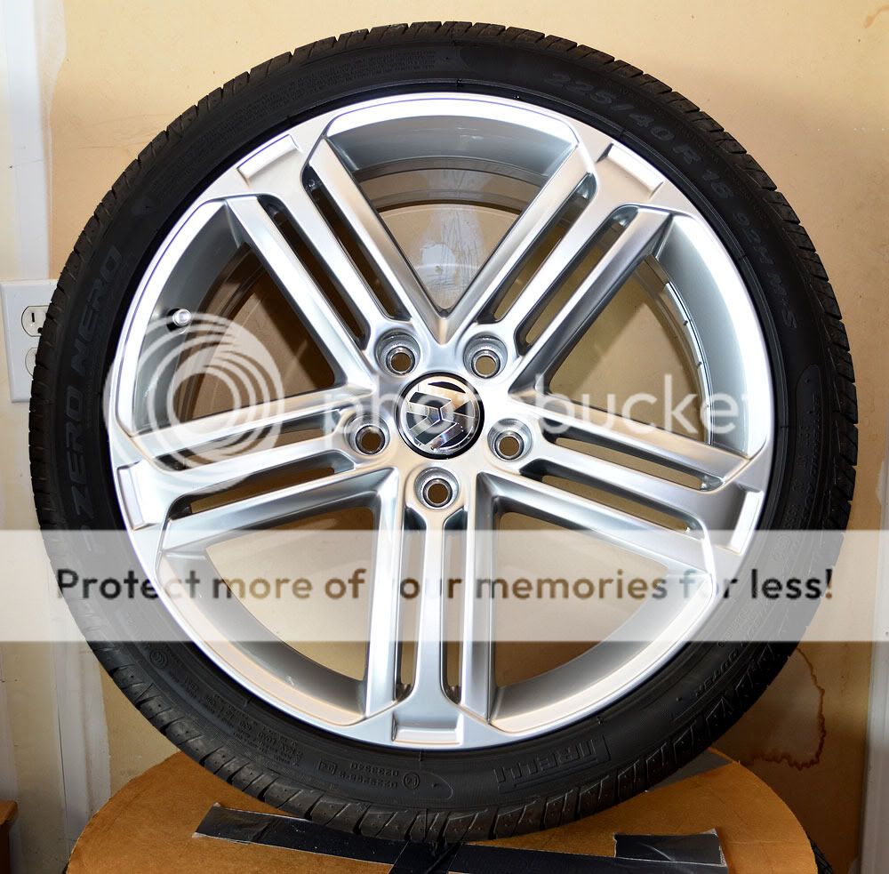 2012 VW Golf R factory wheels Talladega with Pirelli P-ZERO 225/40/18 ...