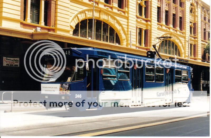 Melbourne Trams advertising Airlines