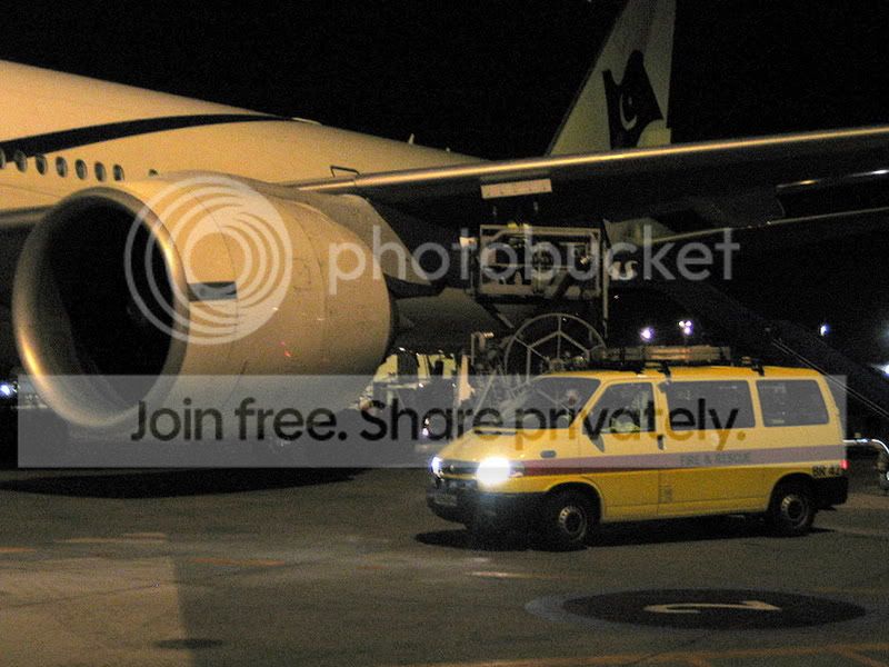 New batch of 777 in Copenhagen photos. AP-BGL - History of PIA - Forum